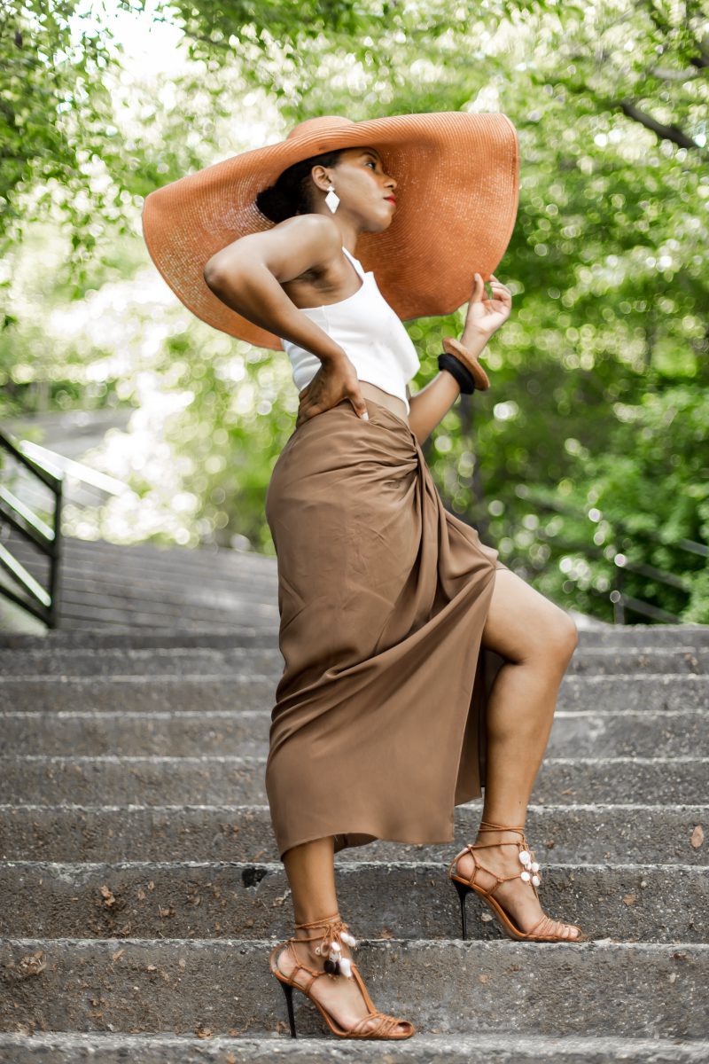 Every Obnoxiously Large Hat To Buy This Summer – MONROE STEELE